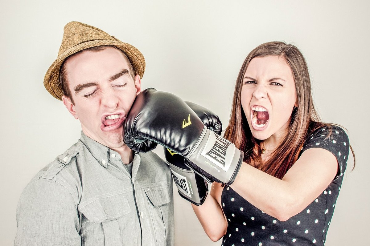 fight - 3 irregular verb forms (V1, V2, V3)
